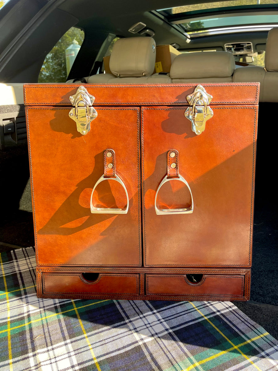 Leather Field Bar – J. Earl & Sons